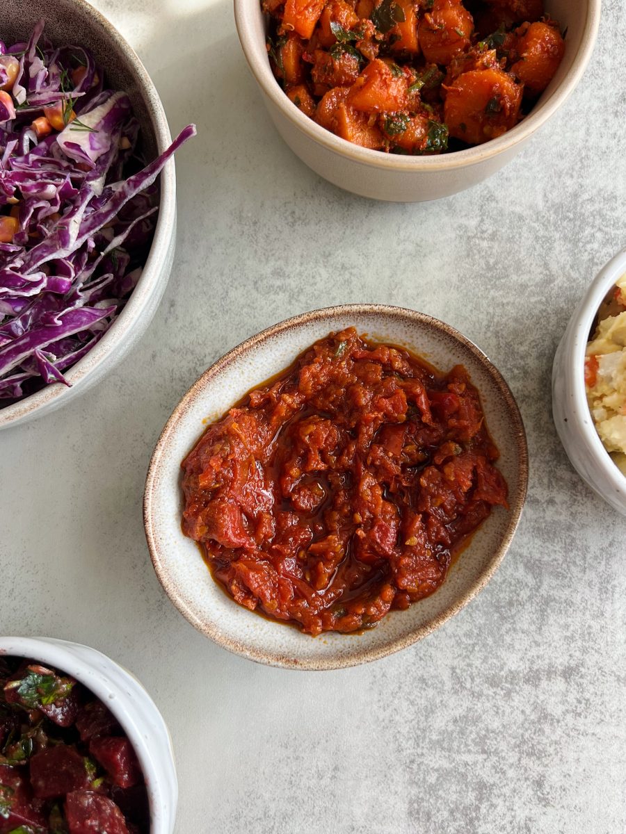 Matbucha (Spicy Moroccan Tomato Dip) - Something Nutritious