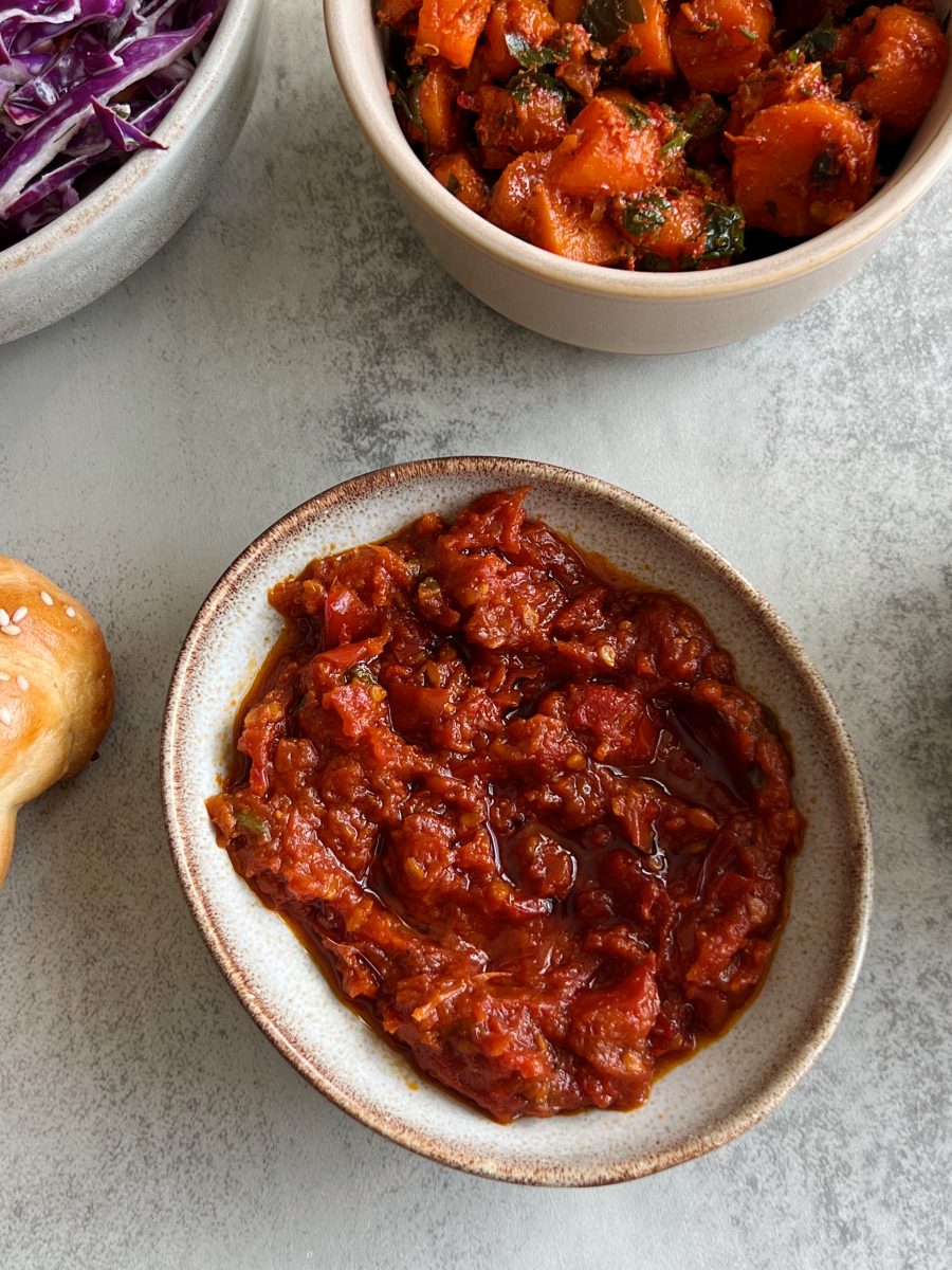Matbucha (Spicy Moroccan Tomato Dip) - Something Nutritious